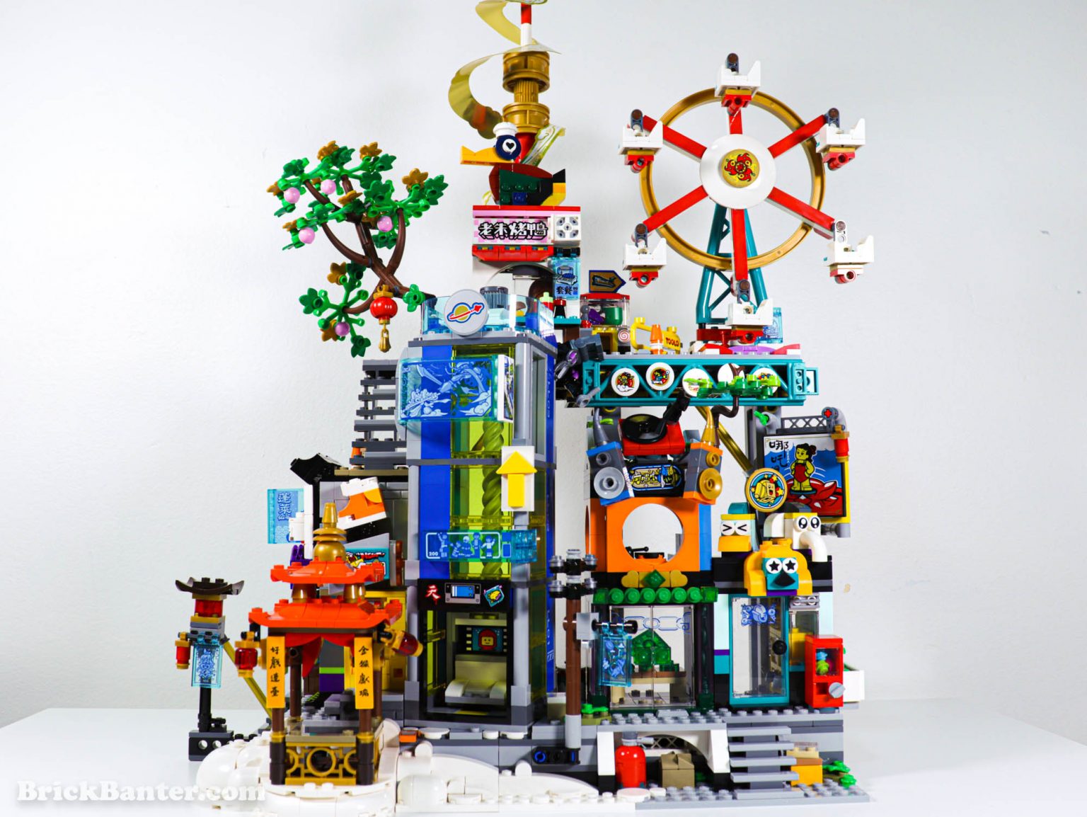 Review: LEGO Monkie Kid Megapolis City 5th Anniversary 80054