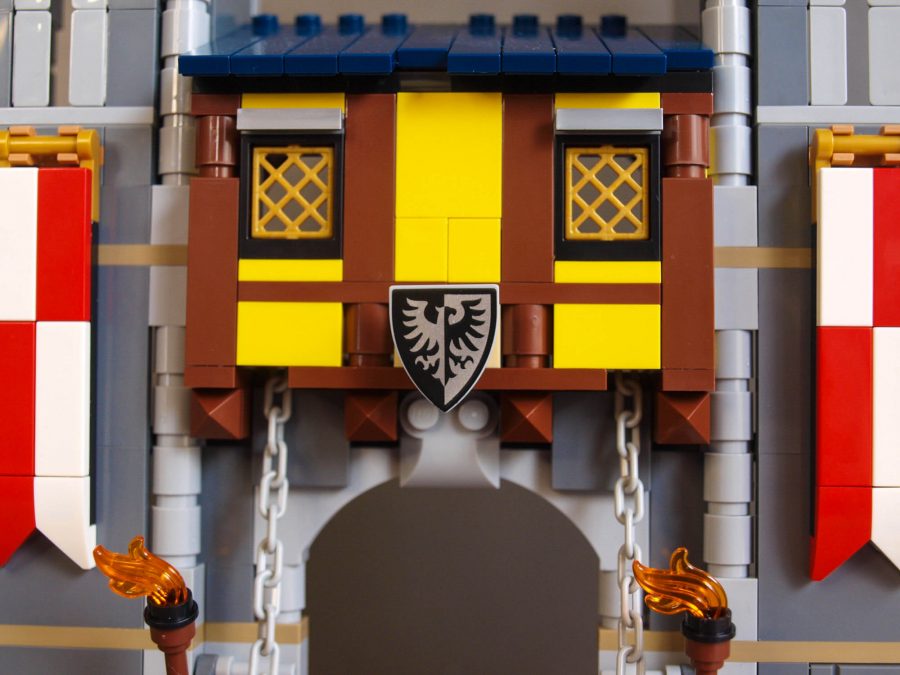 Review: LEGO Creator 3-in-1 Castle: the sign that we need more